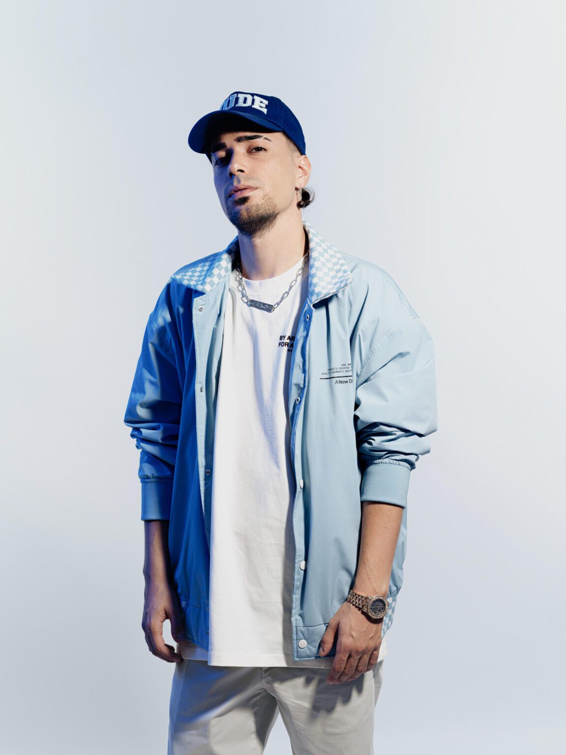 Joven Luengo lanza su nuevo single Sin Censura | Slow Radio